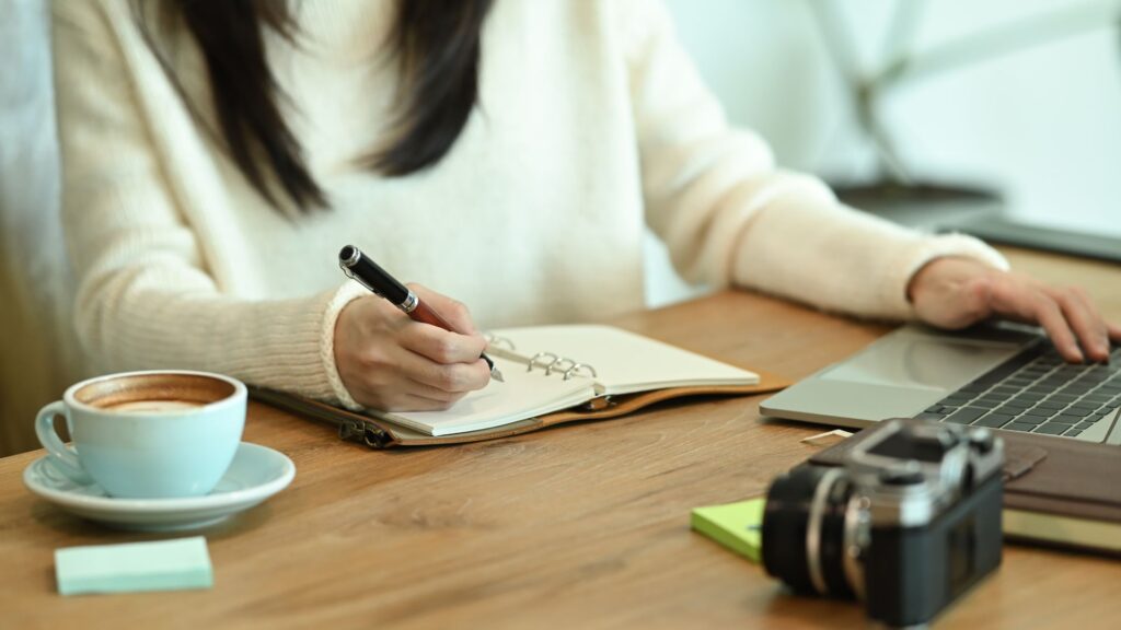 From Chaos To Clarity: How Journaling Helps You Manage Stress And ...